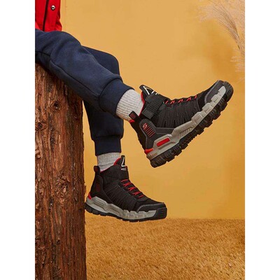 斯凯奇男童新款高帮魔术贴休闲运动鞋机能风登山靴97900L
