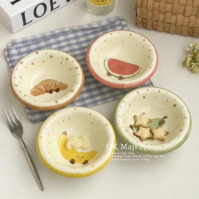 可爱精致好看釉下彩陶瓷味碟