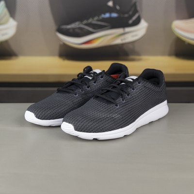 李宁男子跑鞋网面透气