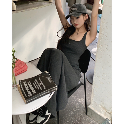 实拍2026夏装新款吊带背心裙女纽扣设计气质高级感连衣裙