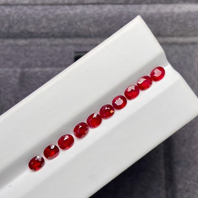 新品天然红宝石裸石  无烧鸽血红 4.52克拉总重 可代镶嵌设计