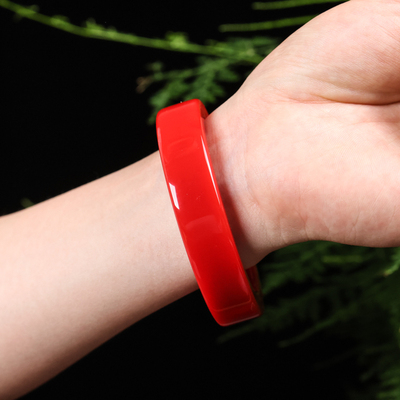 天然和田玉红玉手镯女款