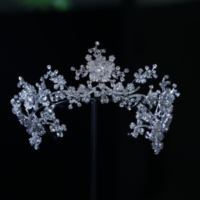 ETE新款皇冠不规则花型仙气减龄精致款17139结婚新娘主纱皇冠