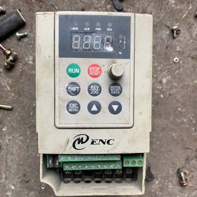 议价EDS800变频器EDS800EDS800-2S0007EDS800-2S0015