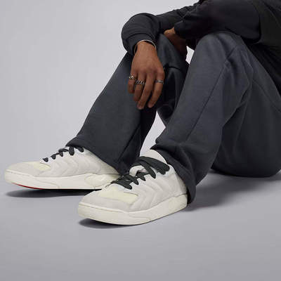 NIKE耐克男子JORDAN运动训练篮球鞋IB3731-002