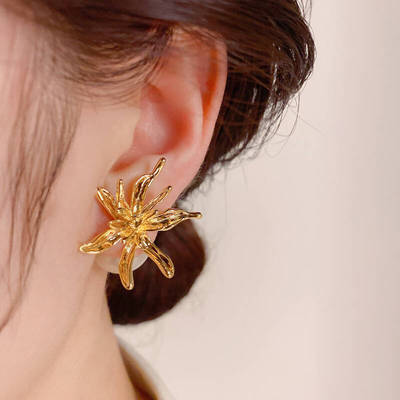 金色鸢尾花珍珠两戴耳环女