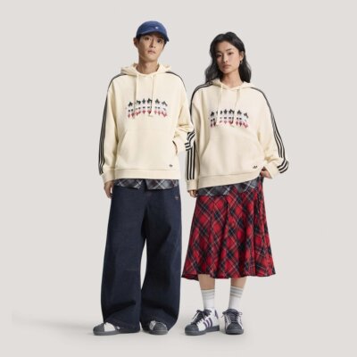 Adidas/阿迪达斯情人节款纯棉街头风运动连帽卫衣套头衫KT6374