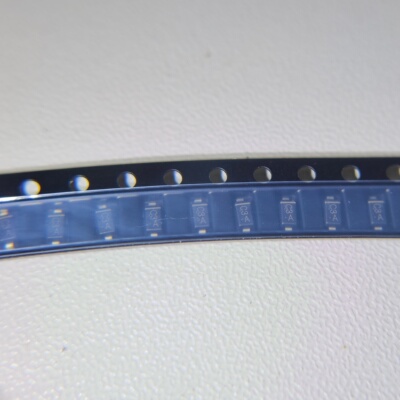 MMSZ5223BT1G MMSZ5223B 丝印C3 SOD-123 0.5W 2.7V 全新原装