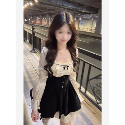 甜美少女感方领连衣裙女2025秋冬波点高级千金假两件拼色收腰短裙