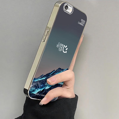 适用苹果6s/7/8plus手机壳新款iPhoneXSmax防摔XR外壳5SE软硅胶11pro全包12/13单手中指米底女高级电镀16E