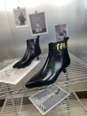 小跟短靴女加绒小皮靴