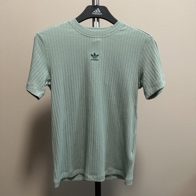 adidas阿迪达斯三叶草26新款女子款运动针织圆领T恤短袖JD1490