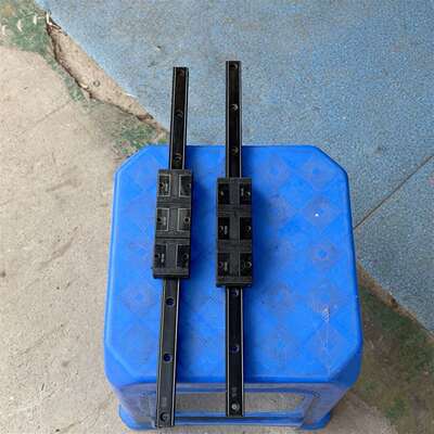 议价滑块型号THKSSR20，一轨三个滑块。可维修