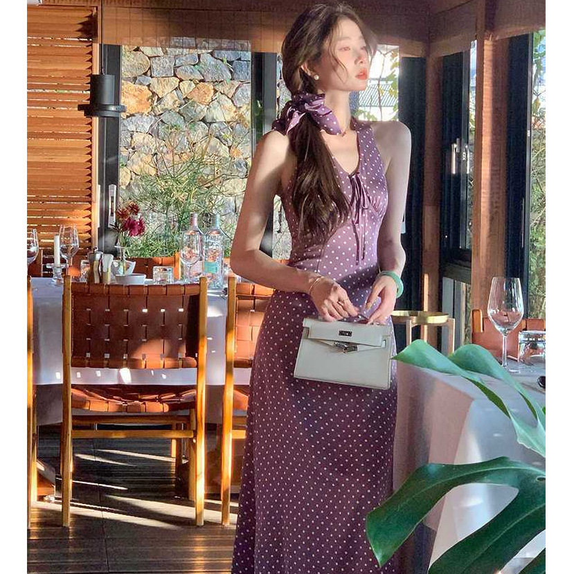 紫色波点露背挂脖连衣裙女夏季高级感修身裙子辣妹风收腰包臀长裙