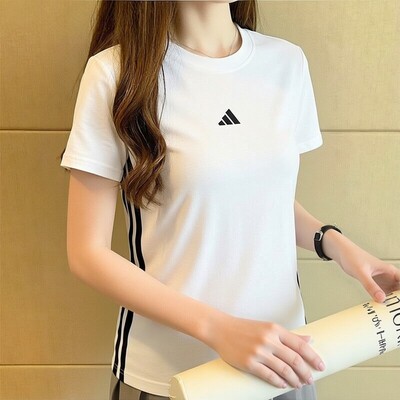 阿迪达斯女装26新款三条杠运动风