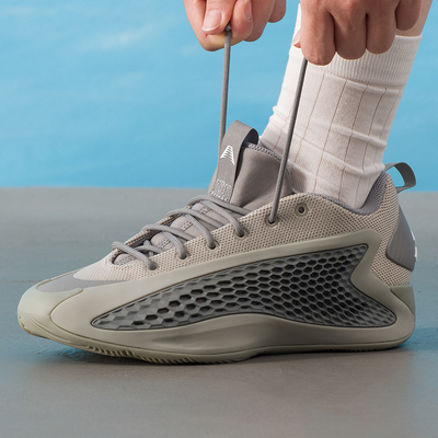 阿迪达斯正品篮球鞋男鞋2026冬季缓震回弹签名篮球鞋运动鞋JS1775