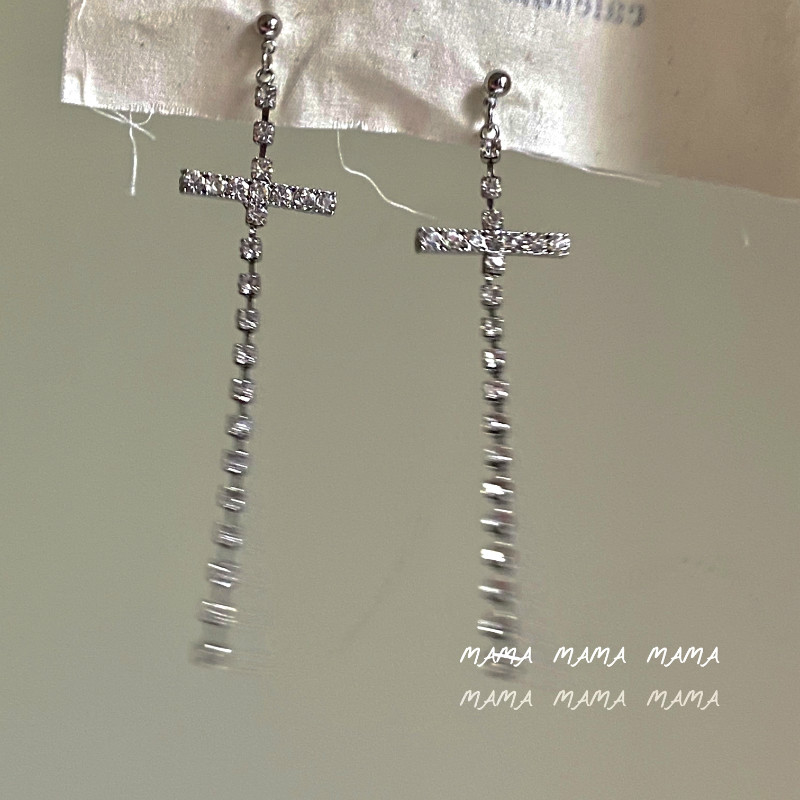 MAMA!暗黑系少女 s925银针复古十字架水钻长款流苏耳环耳夹_虎窝淘