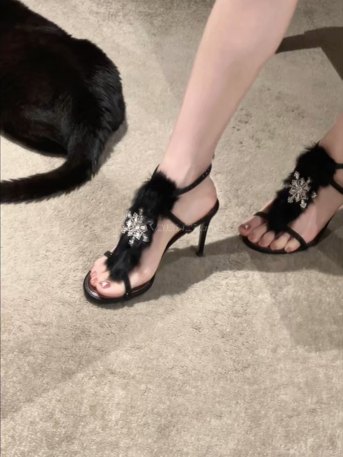 雾羽绒晶~江亦晚·性感名媛风毛毛水钻一字带凉鞋女高跟鞋仙女鞋