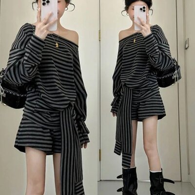 韩系时尚穿搭一整套秋季新款绑带露肩斜领条纹上衣+短裤两件套女