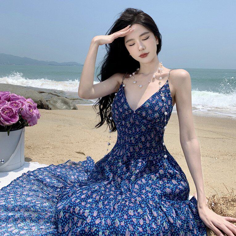实拍 新款蓝色碎花旅拍吊带连衣裙女春夏吊带裙子v领淑女度假长裙
