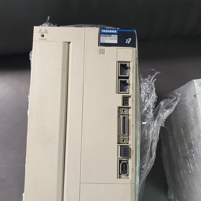 议价YASKAWA伺服SGD7S-330A30B202SGD7S330A30B202