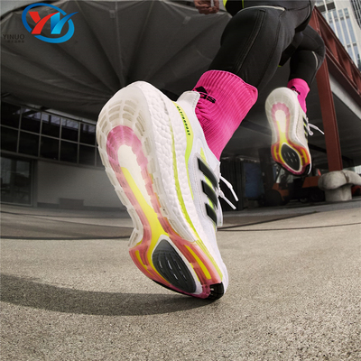 Adidas阿迪达斯男女同款跑步鞋