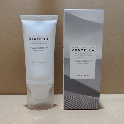 Hyaluronic acid sunscreen cream moisturizes non-stick