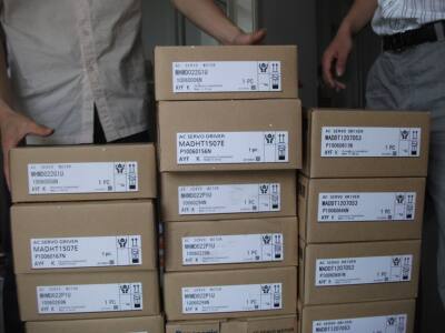 全新原装MSMR2AZR2A2 伺服电机 质量保障 欢迎进店购买 议价