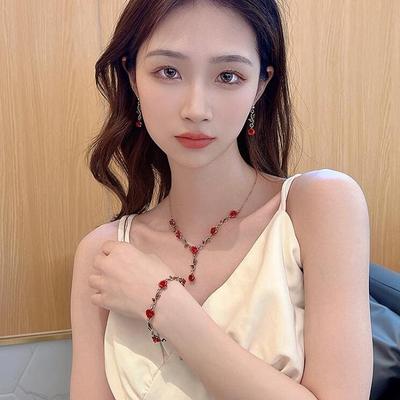 复古港风手链森系流苏S925银针耳钉个性简约玫瑰花朵锁骨链项链