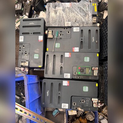 施耐德变频器11KWATV340D11N4E成色漂亮拆 议价