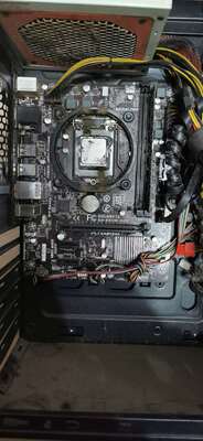 拆机技嘉B85M-D2V+i54590处理器板U功能