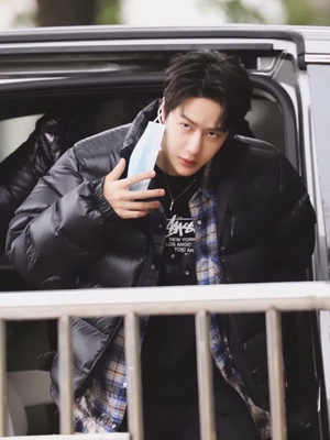 FCG美式Drake公鸭风格联名纯色立体Logo百搭短款羽绒服王一博同款