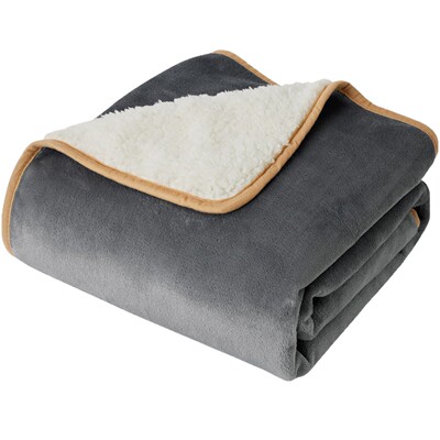 2026 Pet blankets, mats, dogs, cats, keep warm