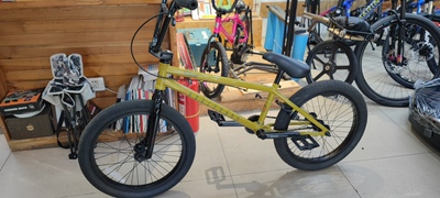 青少年BMXHARO小轮车自由泵道