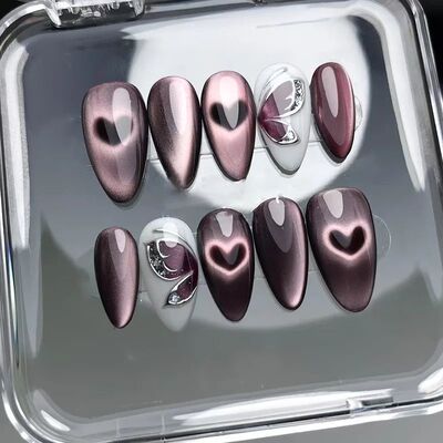 24Pcs Mid-length Almond Fake Nail Cat's Eye Love Heart Desig