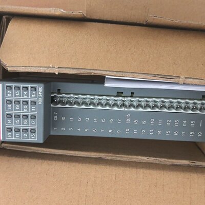 ABB DI562 B4全新--议价商品