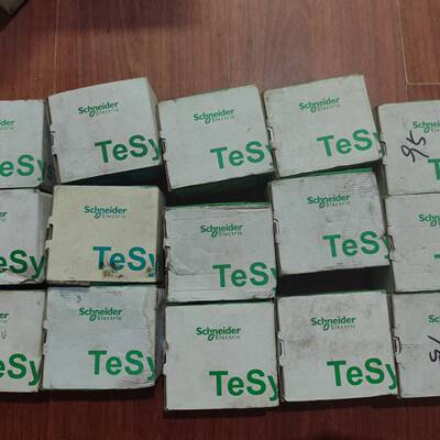 议价接触器 LC1D38M7C有6个，LC1D32B7C有适用