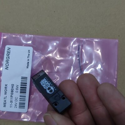 议价norgren电磁阀11-311PI060H011-311PI060H0电磁阀