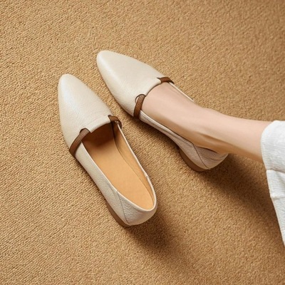 Sharp pointed loafers for women low heeled leather shoes女鞋
