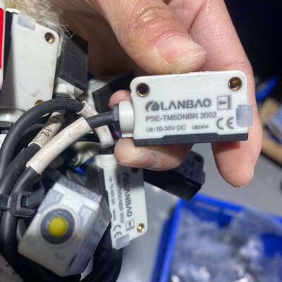 可维修兰宝LANBAO光电传感器，型号PSE-TM5DNBR 30议价