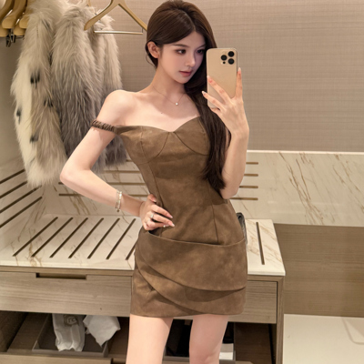 FAY【太妃糖】复古褶皱一字肩潮流抹胸皮质短款连衣裙