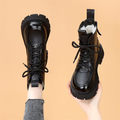 欧货厚底羊毛短靴女2025冬季新款女皮毛一体马丁靴女靴子大码4142