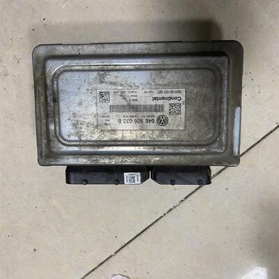 04E906033P新桑塔纳新捷达发动机电脑板04E 906033M-033P-033B