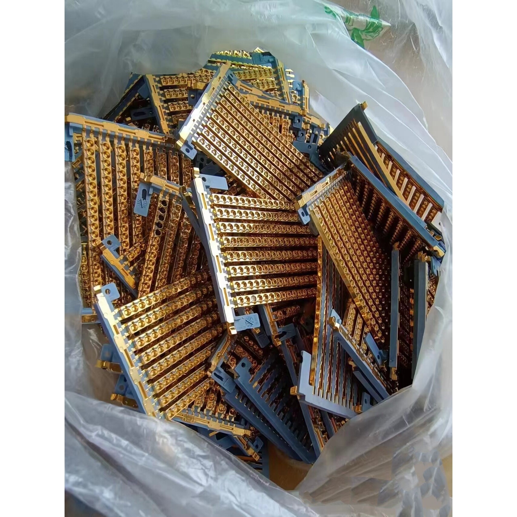 回收银浆,镀金料,金渣,钯碳,钯水,铂铑丝等含贵金属制品
