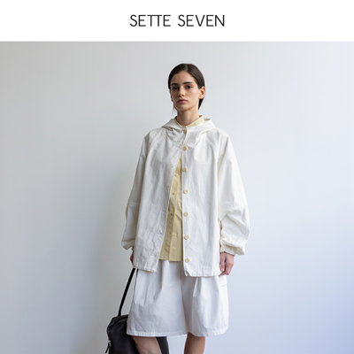 春季女款宽松休闲连帽短外套