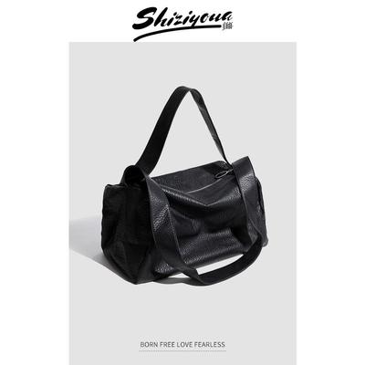 2024年秋冬新款潮牌男包