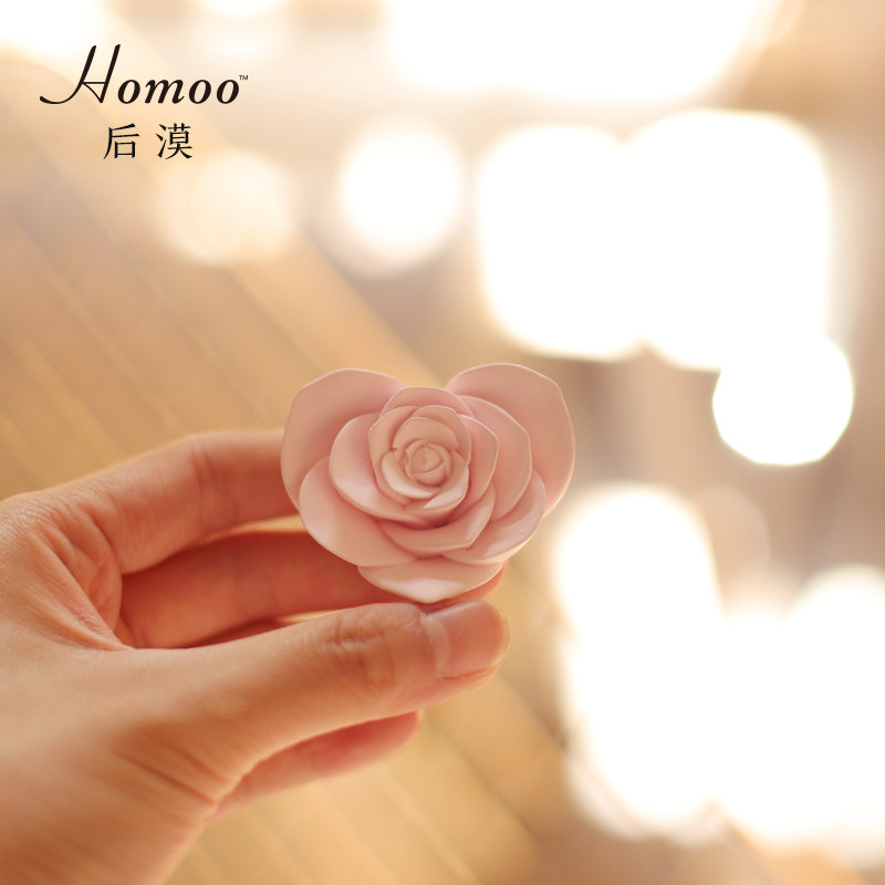 Homoo浪漫的车载香薰汽车扩香石空调出风口装饰粉色玫瑰心形礼物_虎窝淘