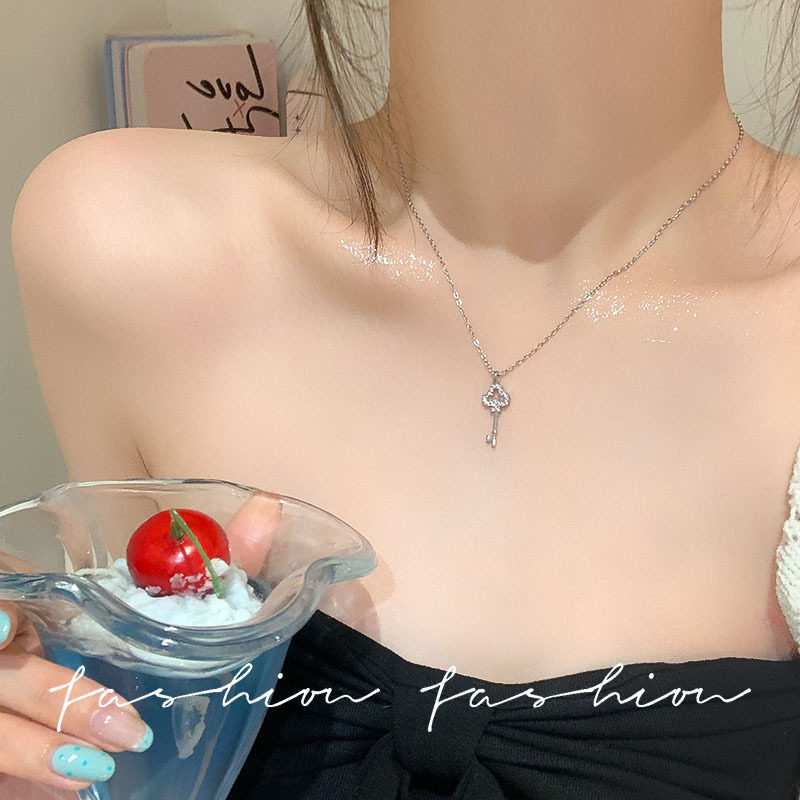 微镶钥匙钛钢项链小众设计感精致女高级感简约气质颈链锁骨链批发