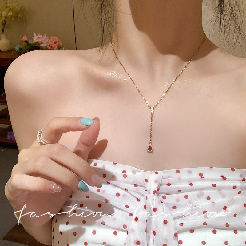 红色水滴项链女款法式满圈闪钻金色锁骨链轻奢高级感网红配饰批发