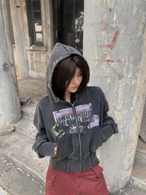 复古街头紫米印花做旧连帽卫衣女